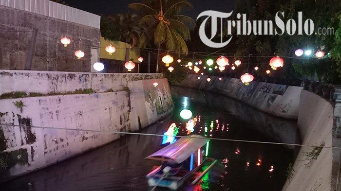 Bak Nuansa di Sungai Cheonggyecheon Korea, Ini Potret Wisata Malam Pakai Perahu di Kali Pepe ...