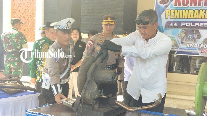 Pesan Pj Bupati Karanganyar Pasca Musnahkan Knalpot Brong : Langgar Aturan & Bahayakan Orang ...