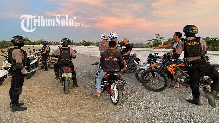 Baru Juga Kering Dicor untuk Lebaran, Jalan Tol Solo-Jogja di Klaten ...