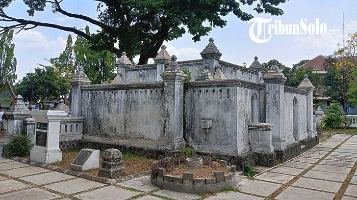 Asal Usul Ponten Pura Mangkunegaran : MCK Umum Pertama di Hindia ...