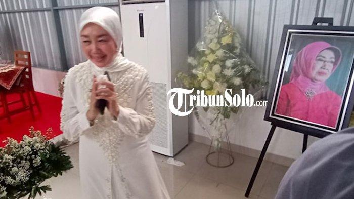 Peringatan 1.000 Hari Wafatnya Sudjiatmi: 4 Anak Hadir Semua, Presiden ...