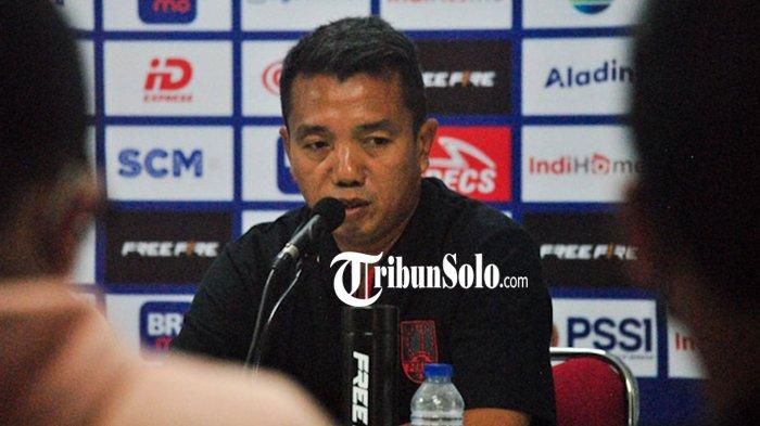 Cerita Rasiman Jadi Pelatih Persis Solo : Jacksen Datang ke Rumahnya ...