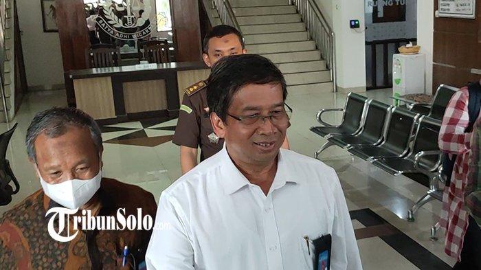 BREAKING NEWS: Kejati Jateng Sebut Pemeriksaan Terhadap Rektor UNS Terkait Dugaan Korupsi ...