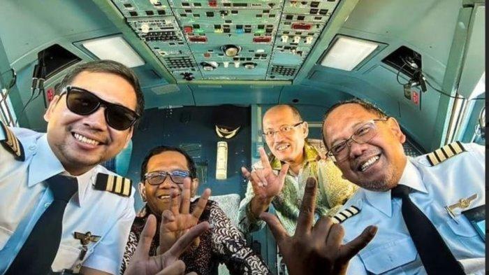 Mahfud MD Pose 3 Jari saat Duduk di Kokpit Garuda, Pengamat Sebut Cawapres Ganjar Langgar Dua ...