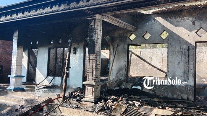 BREAKING NEWS : Rumah Usaha Pembuatan Kasur di Juwiring Klaten Terbakar, Kerugian Capai Rp400 ...