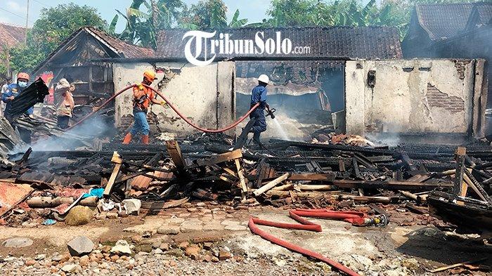 Dua Rumah di Ngrampal Sragen Ludes Terbakar saat Ditinggal, Api Berasal dari Dapur - Tribunsolo.com
