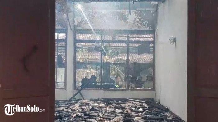 BREAKING NEWS - Bangunan Produksi Kain Perca di Pabelan Kartasura ...