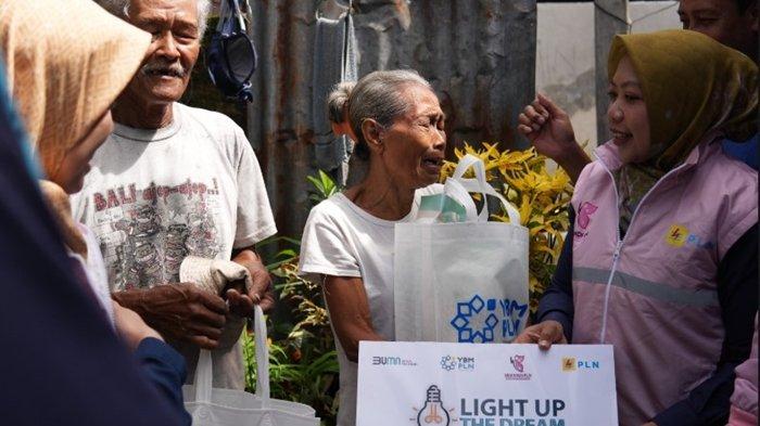 Lewat Program Light Up The Dream, PLN Wujudkan Impian Keluarga dengan Cahaya Terang Ramadan ...