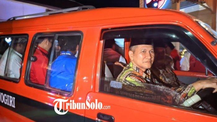 Alasan Setyo-Imron Naik Angkot Malam-malam untuk Daftar ke KPU Wonogiri ...