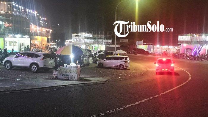 Kondisi Arus Lalu Lintas Tawangmangu Malam Ini: Jalur Ramai Lancar, Warung Masih Penuh ...