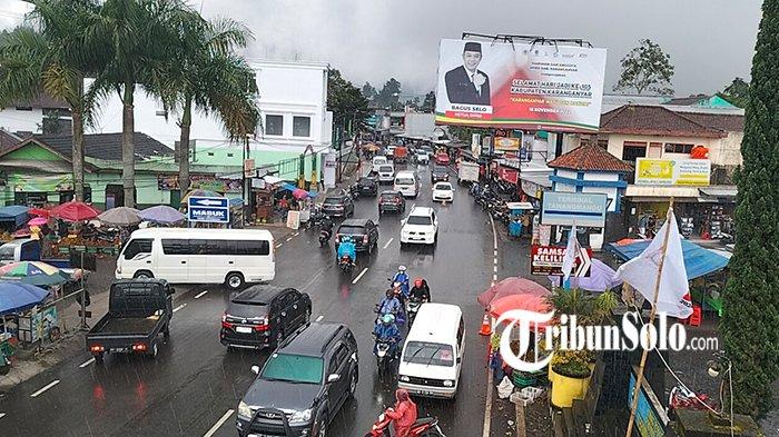 Arus Lalu Lintas di Jalur Wisata Tawangmangu : Ramai Lancar, Pagi Hingga Siang Panas, Sore Hujan ...