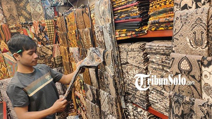 Penjualan Batik Pasar Klewer Terdongkrak karena Hajatan Pernikahan ...