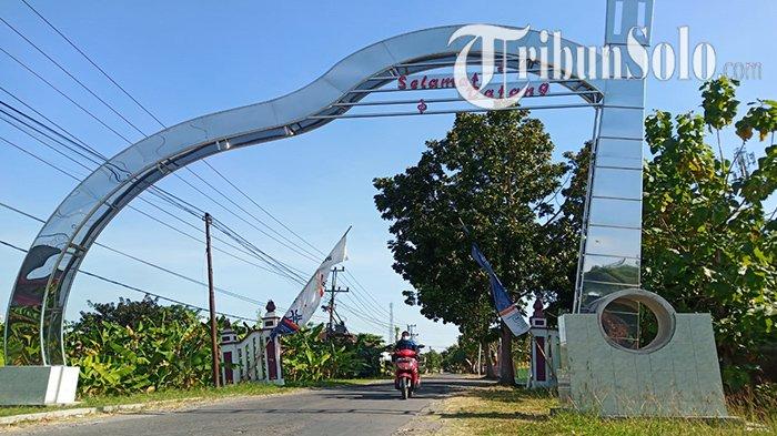 Operator Seluler Tak Berhenti Menyala, Gitar Ngrombo Sukoharjo Mendunia ...
