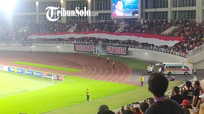 Bendera Merah Putih Raksasa Dibentangkan di Laga Timnas U23 Indonesia ...