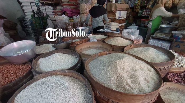 Bulog Solo Pastikan Distribusi Beras SPHP Aman, Lakukan Monitoring Demi ...