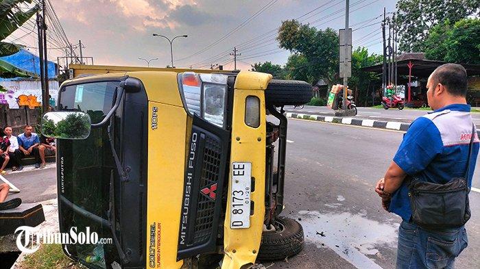 Truk Terguling di Boyolali Jateng, Sopir Banting Setir, Gegara Jalur Dipotong Truk Lain ...