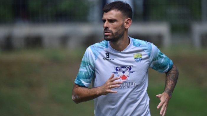 Nasib Tyronne del Pino, Cedera di Pertandingan Debut, Kini Terancam ... Nasib Tyronne del Pino, Cedera di Pertandingan Debut, Kini Terancam ...