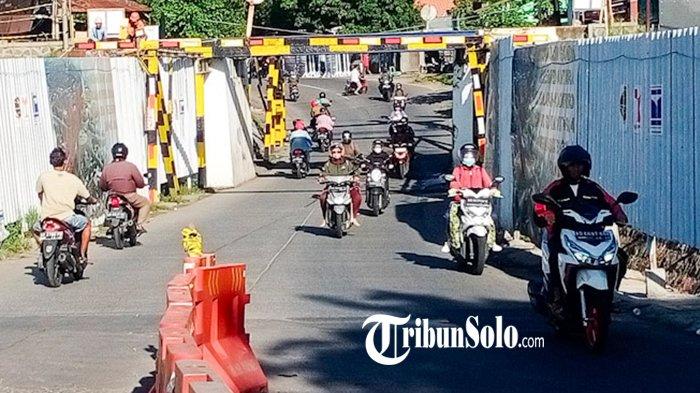 Air Tak Kunjung Mengalir Pasca Pemotongan Pipa di Viaduk Gilingan? Bisa ...