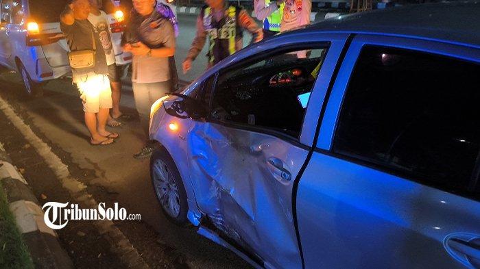 Kronologi Adu Banteng Yaris Vs Vario di Jalan Pemuda Klaten, Mobil ... Kronologi Adu Banteng Yaris Vs Vario di Jalan Pemuda Klaten, Mobil ...