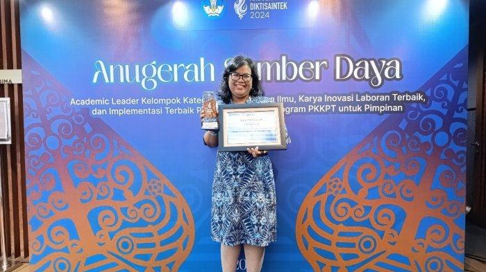 Luar Biasa! Dosen Universitas Pignatelli Triputra Raih Penghargaan ...