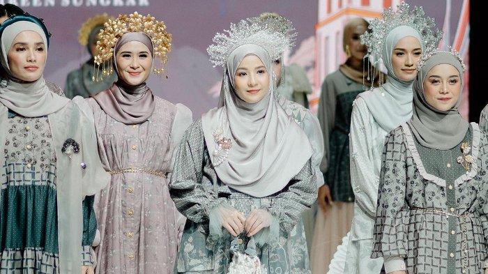 Zaskia Sungkar Kumpulkan Para Artis Jadi Model Busana Muslim ...
