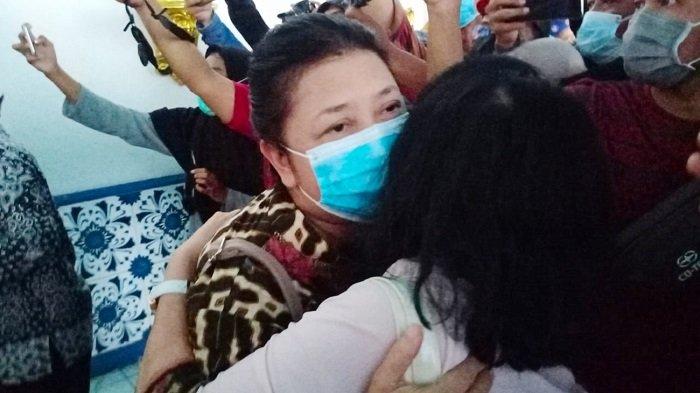 BREAKING NEWS: Gusti Moeng & GKR Timoer Berhasil Keluar, Terkurung di ...