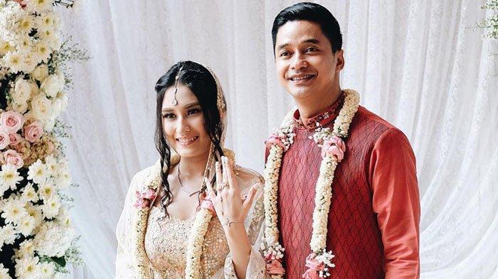 Resmi Tunangan Meski Terpaut Usia 10 Tahun, Begini Perjalanan Cinta ...