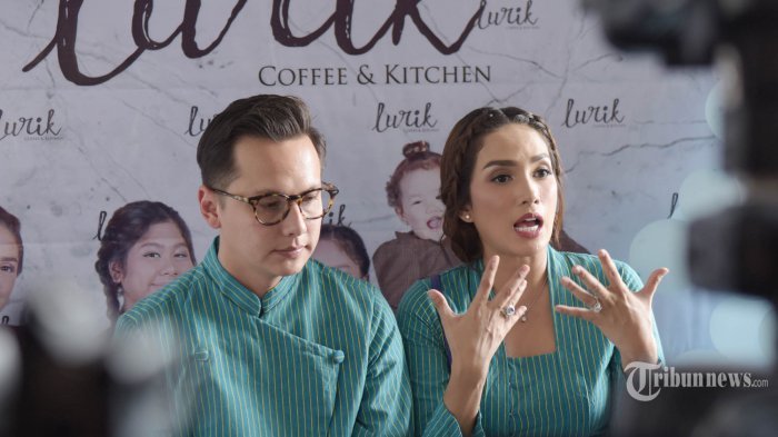 Pernah Bilang Bersyukur Suaminya Bukan Raffi Ahmad, Ussy Sulistiawaty ... Pernah Bilang Bersyukur Suaminya Bukan Raffi Ahmad, Ussy Sulistiawaty ...