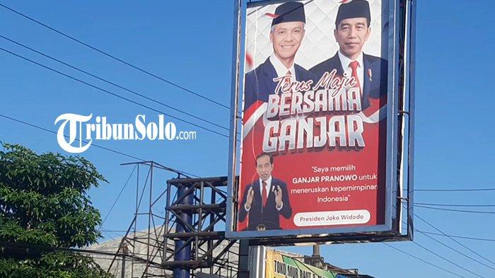 Beredar Baliho Jokowi Pilih Ganjar di Kawasan Tugu Makutho, PDIP: Bukan dari Kami - Tribunsolo.com