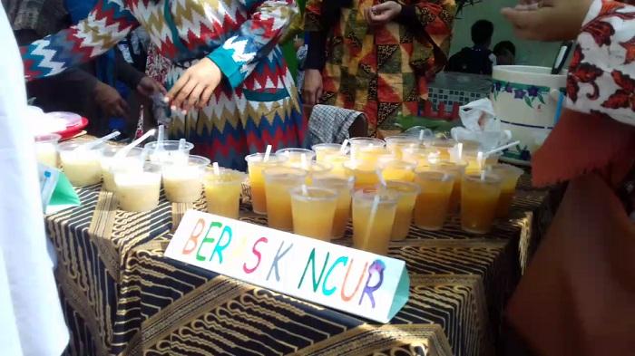 Ada 13 Jenis Jenang dan 7 Minuman dalam Bazar Jenang Tradisional SD Al ...