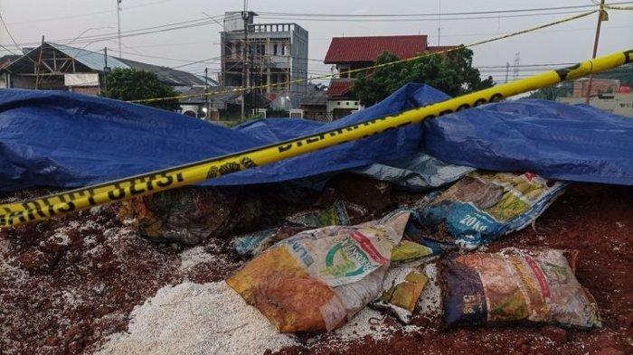 Kuasa Hukum JNE Jelaskan Asal Usul Beras Bansos Presiden yang Ditimbun ... Kuasa Hukum JNE Jelaskan Asal Usul Beras Bansos Presiden yang Ditimbun ...
