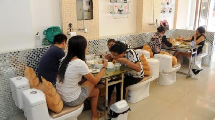 Di Indonesia Heboh Cafe Jamban, di Negara-negara Ini Justru Sudah ...