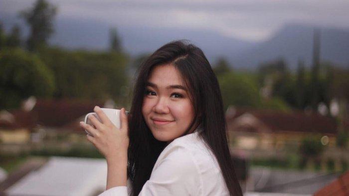 Chord Kunci Gitar dan Lirik Lagu Rohani Sentuh Hatiku - Maria Shandi ...