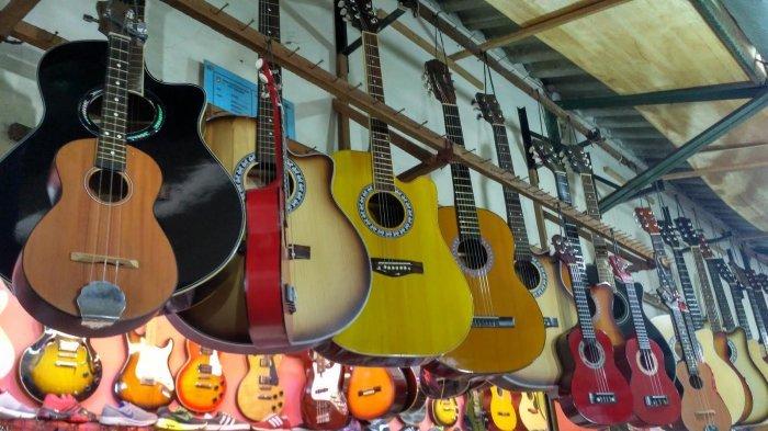 Chord Kunci Gitar dan Lirik Lagu Ojo Ngece - Esa Risti : Bingung golek ...