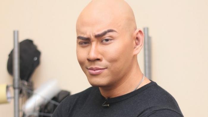 Ini Aksi Kocak Deddy Corbuzier Parodikan Sinetron yang Jiplak Adegan IP ...
