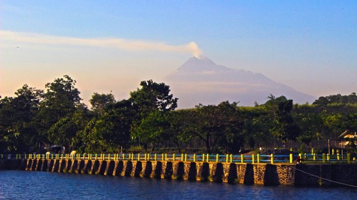Embung Tambakboyo Jogja, Tempat yang Asyik untuk Nikmati Sunset dan ...