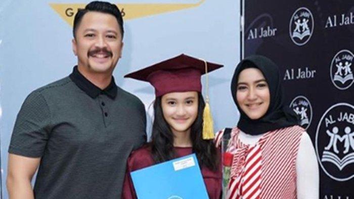 Ferry Maryadi & Mantan Istri Hadiri Kelulusan Anak, Risma Nilawati ...