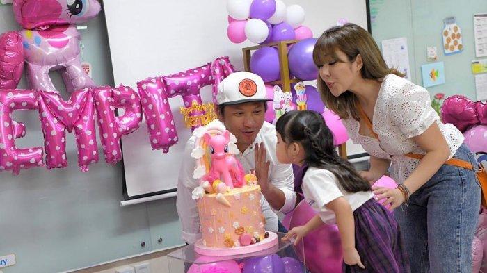 Gading Marten dan Gisella Anastasia Kompak di Perayaan Ulang Tahun Gempita - Tribunsolo.com