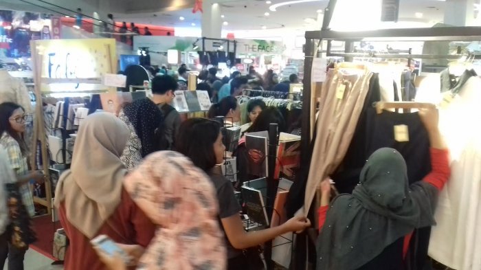 Usung Tema Tokyo Traffic, Hello Market di Mal Solo Paragon Hadirkan ...