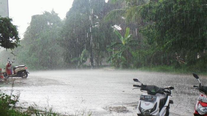 Kenapa Masih Sering Turun Hujan Padahal Sudah Musim Kemarau? Ini ...