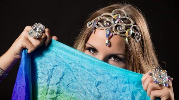 Video & Foto Dianggap Mengundang Syahwat, Penari Perut Asal Mesir ...