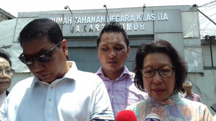 Tak Menyangka Vonis 20 Tahun untuk Jessica, Ibu Jessica Syok Berat ...