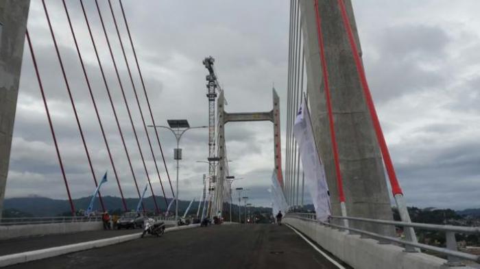 Jembatan Merah Putih, Terpanjang di Indonesia Timur Dirancang hingga ...