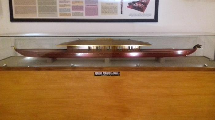 Mengenal Perahu Rajamala, Sarana Transportasi Air Zaman Dahulu di ...