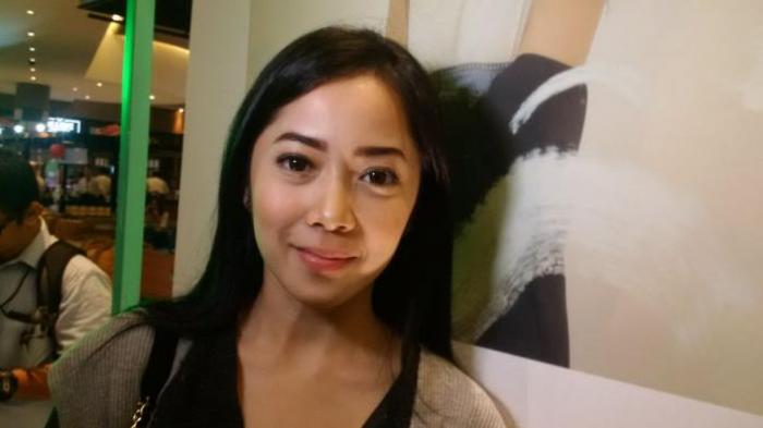 Gara-gara Memotret Diam-diam di Kafe, Karina Salim Kena Batunya ...