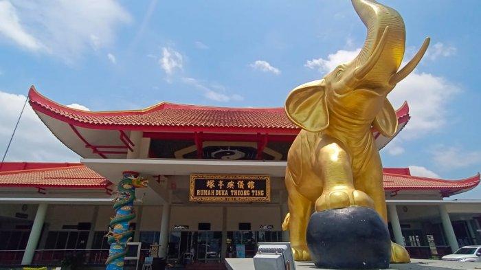 UPDATE Kedatangan Jenazah Robby Sumampouw dari Singapura : Mendarat di ...