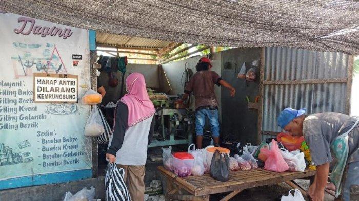 Lapak Penggilingan Daging di Karanganyar Tambah Jam Operasional di ...