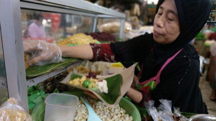 Mencicipi Nikmatnya Lenjongan, Jajanan Pasar Khas Solo yang Diburu Para ...