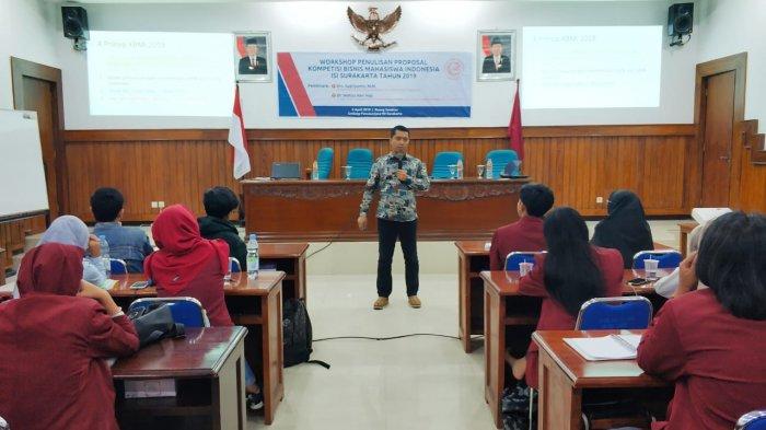 Persiapan Seleksi Proposal KBMI 2019, Mahasiswa Prodi DKV FSRD ISI Solo Ikuti Workshop Penulisan ...