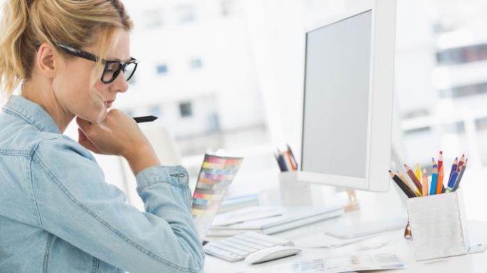 Anda Tipikal Pendiam? Ini 8 Profesi yang Cocok untuk Orang Pendiam ...